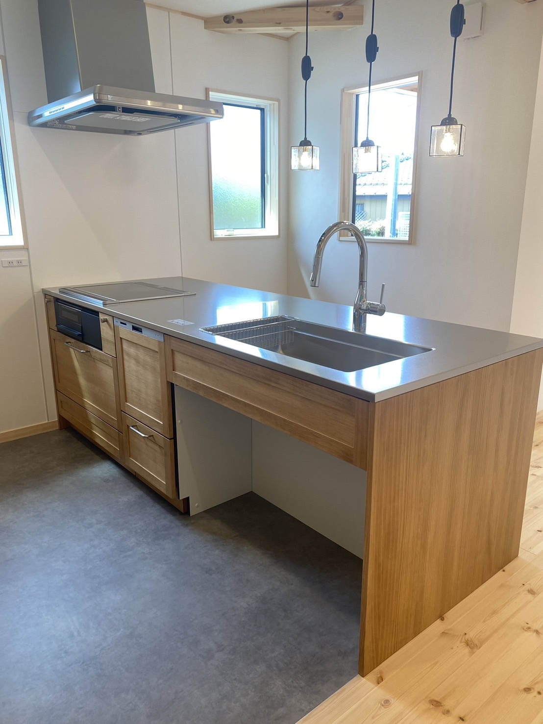 line_oa_chat_240425_132235 | HOME